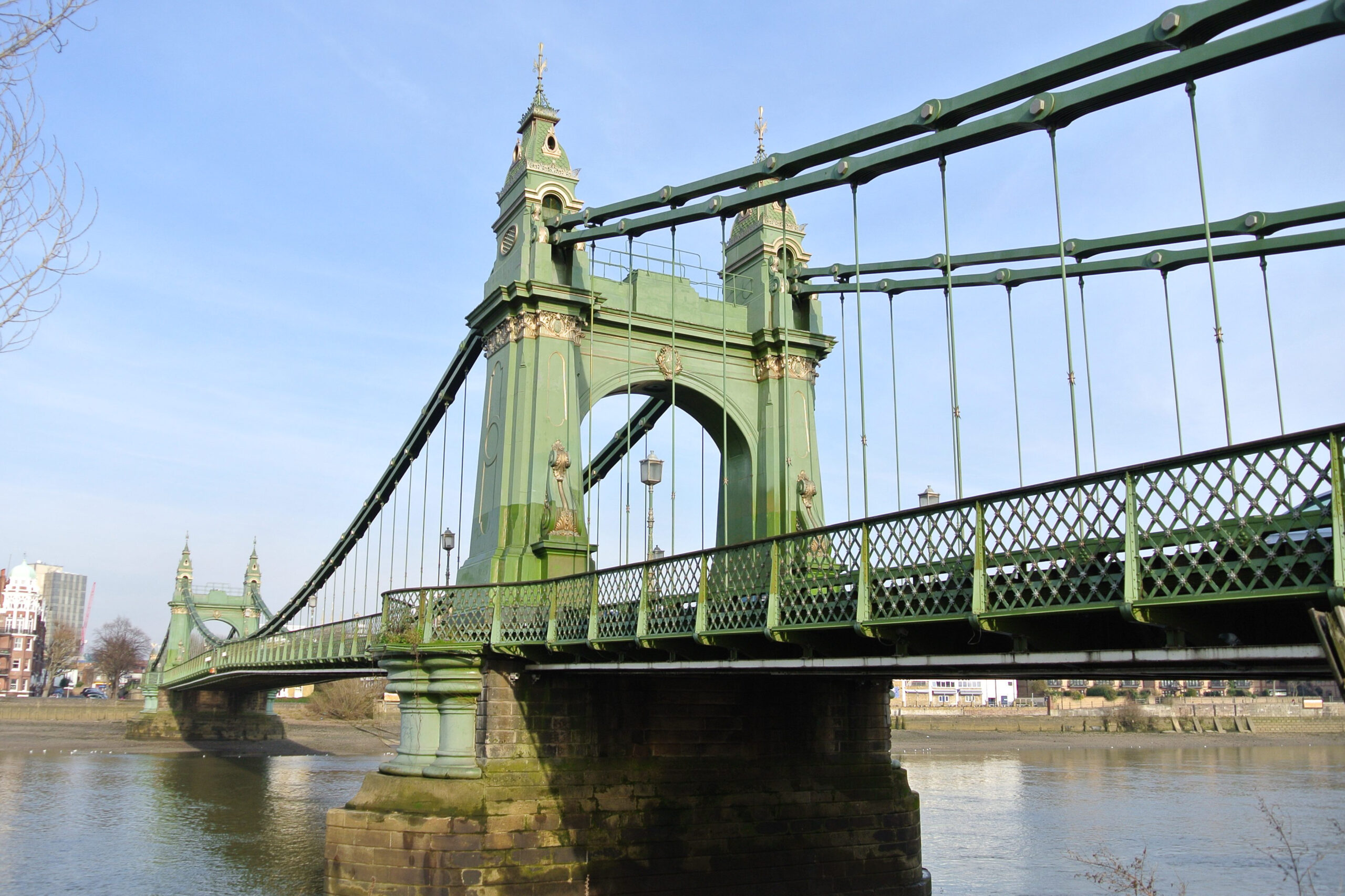 Your chance to move things on Hammersmith Bridge: 30 seconds, today ...