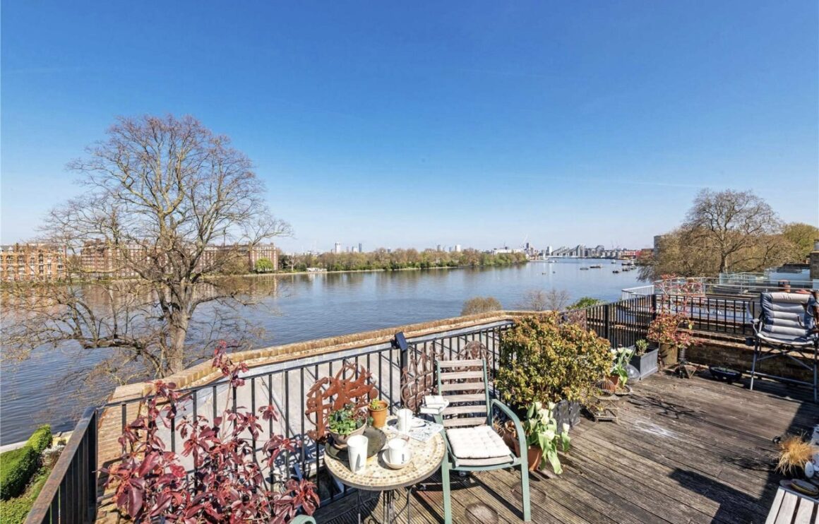 Own a Slice of Putney's Artistic History: Sidney Nolan's Riverside Home ...