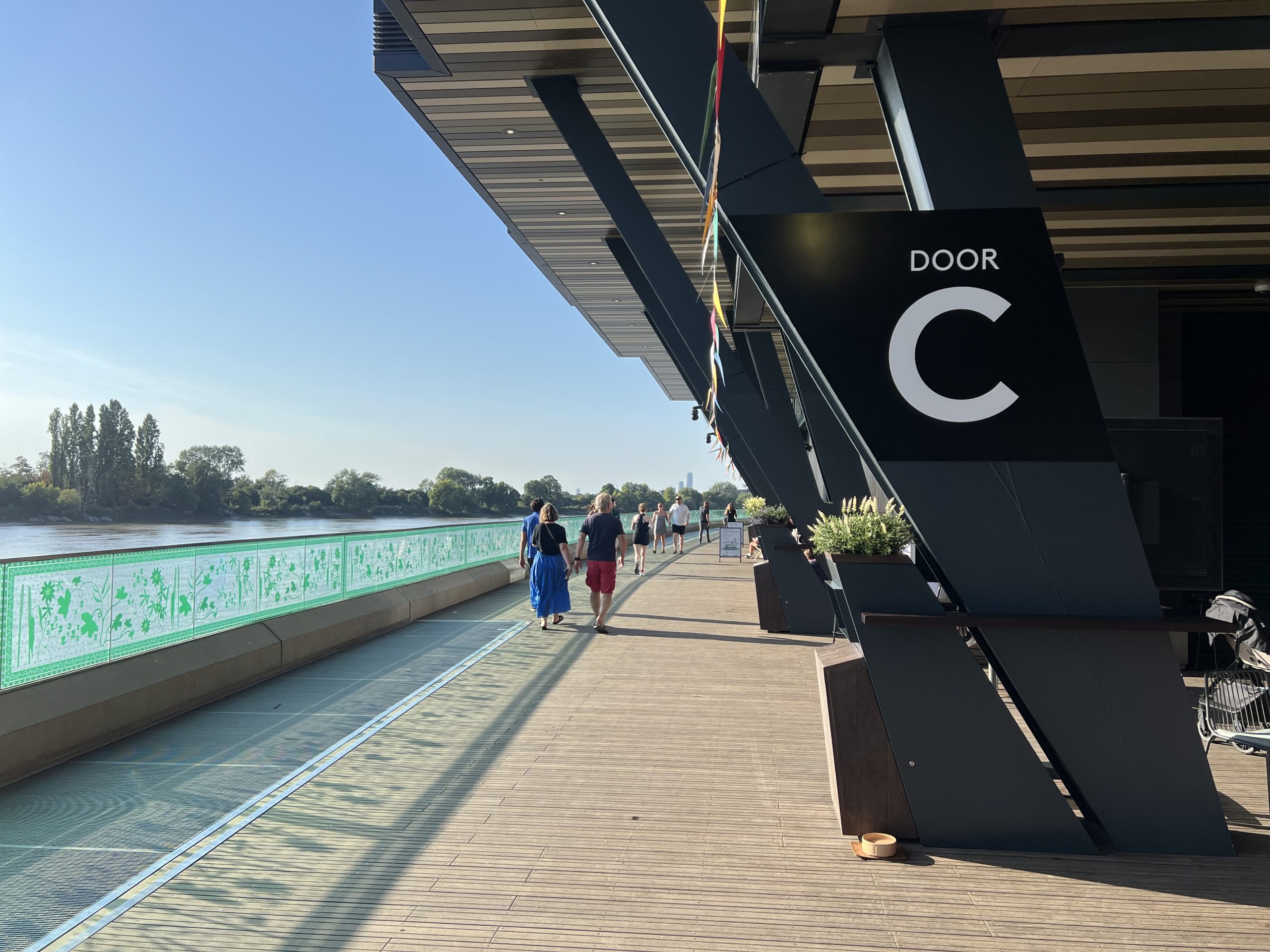 Fulham Pier: the Riverside Stand as a Thames Path experience - Putney.news