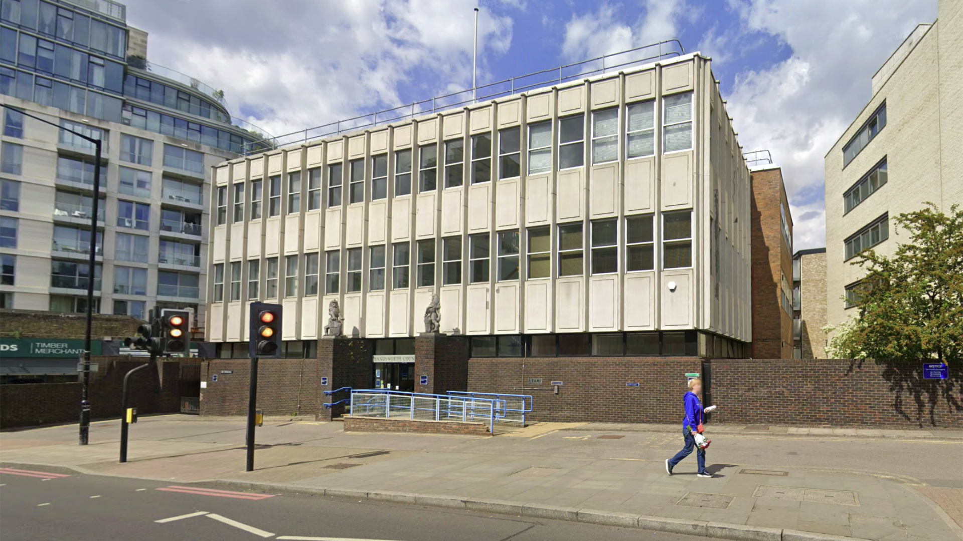 Judge orders Wandsworth to give tenant his keys – right now, in an Uber ...