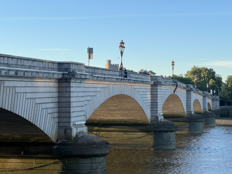 Putney Bridge closed for hours after Friday night emergency - Putney.news